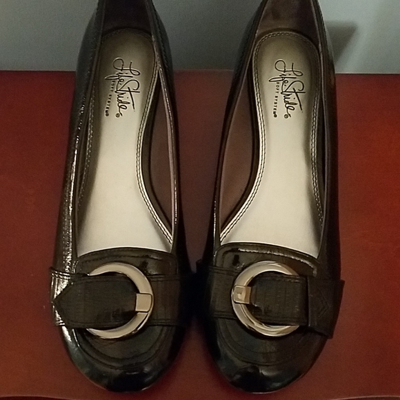 Life Stride | Shoes | Life Stride Soft System Dress Shoes W Buckle ...